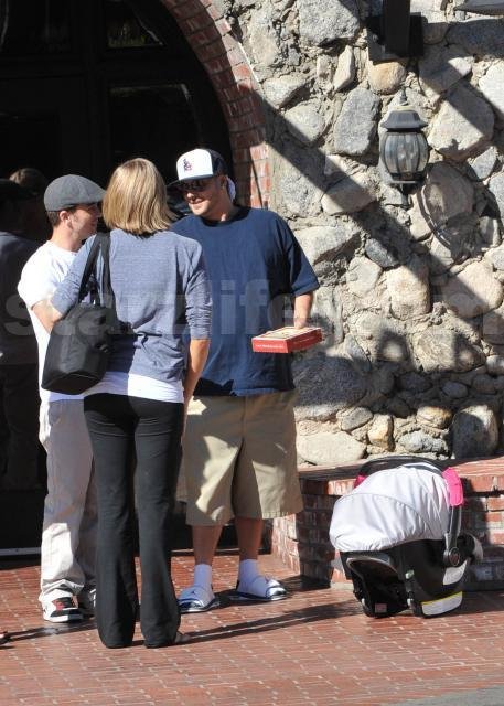 Kevin Federline: Baby's Day Out - StarzLife
